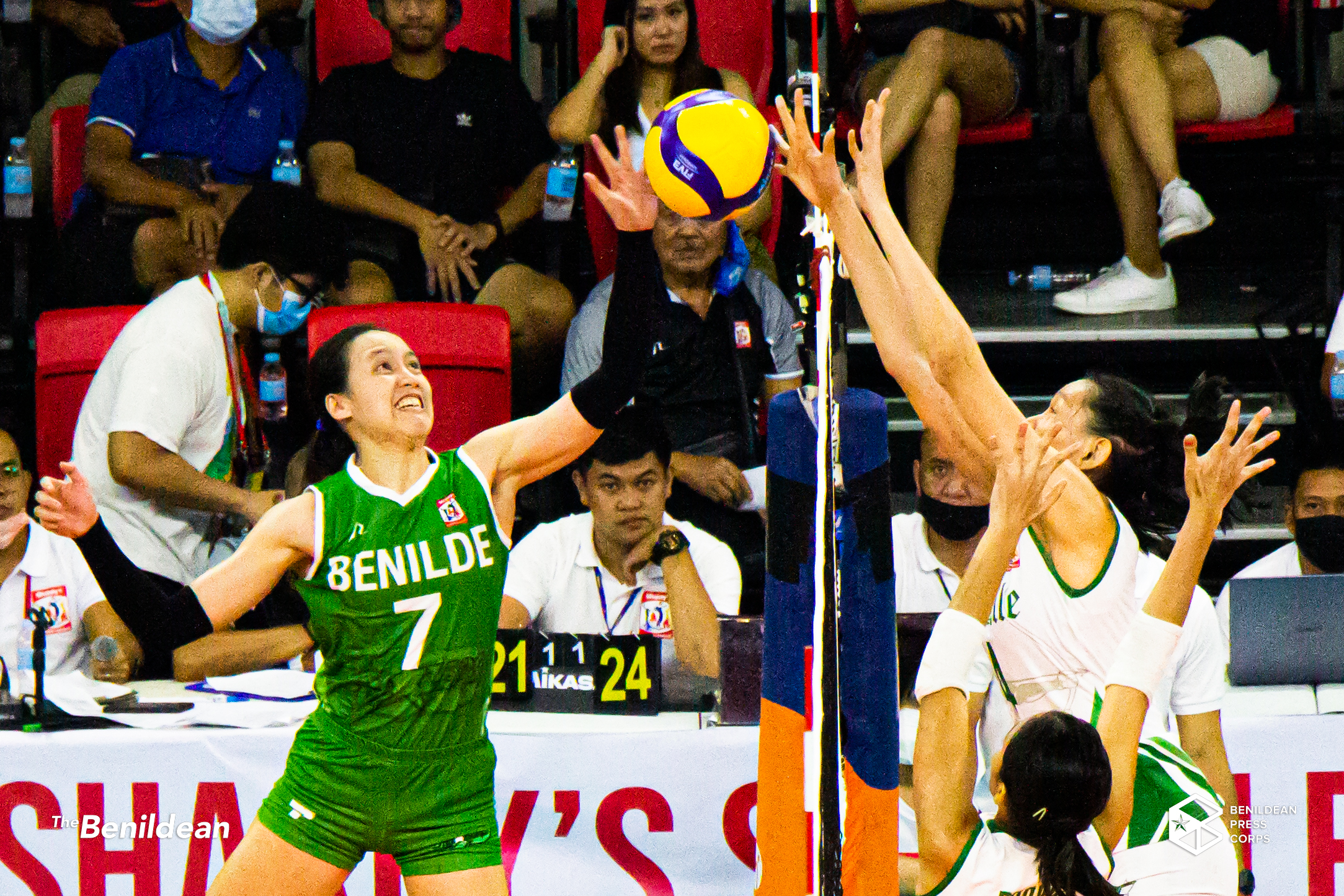 Ladies in green face off for Taft Supremacy, DLSU dominates CSB